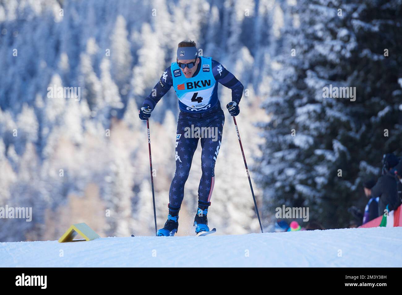Davos, Schweiz, 17. Dezember 2022. Kevin Bolger beim Sprint Rennen am ...