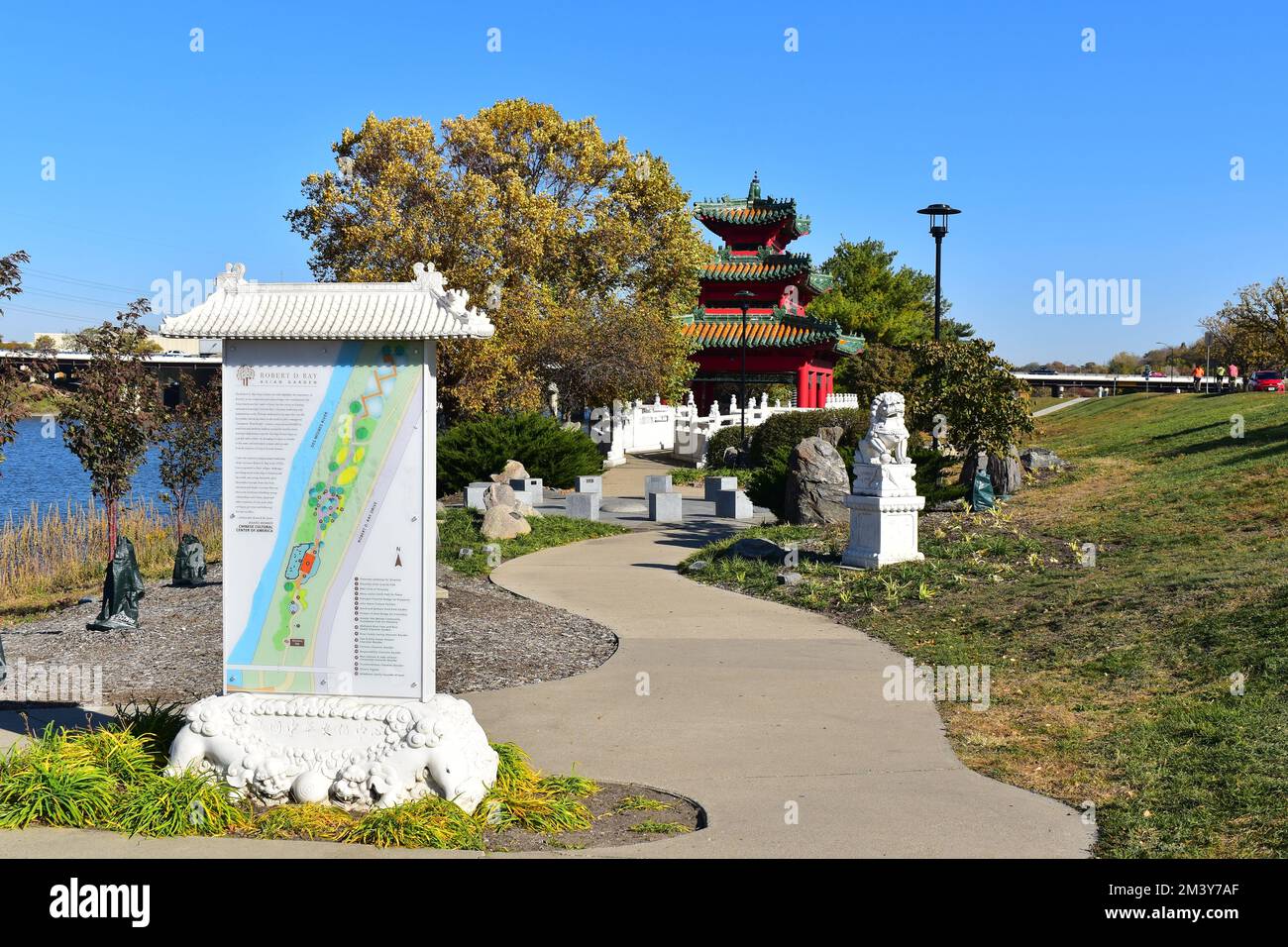 Robert d ray asian garden hi-res stock photography and images - Alamy