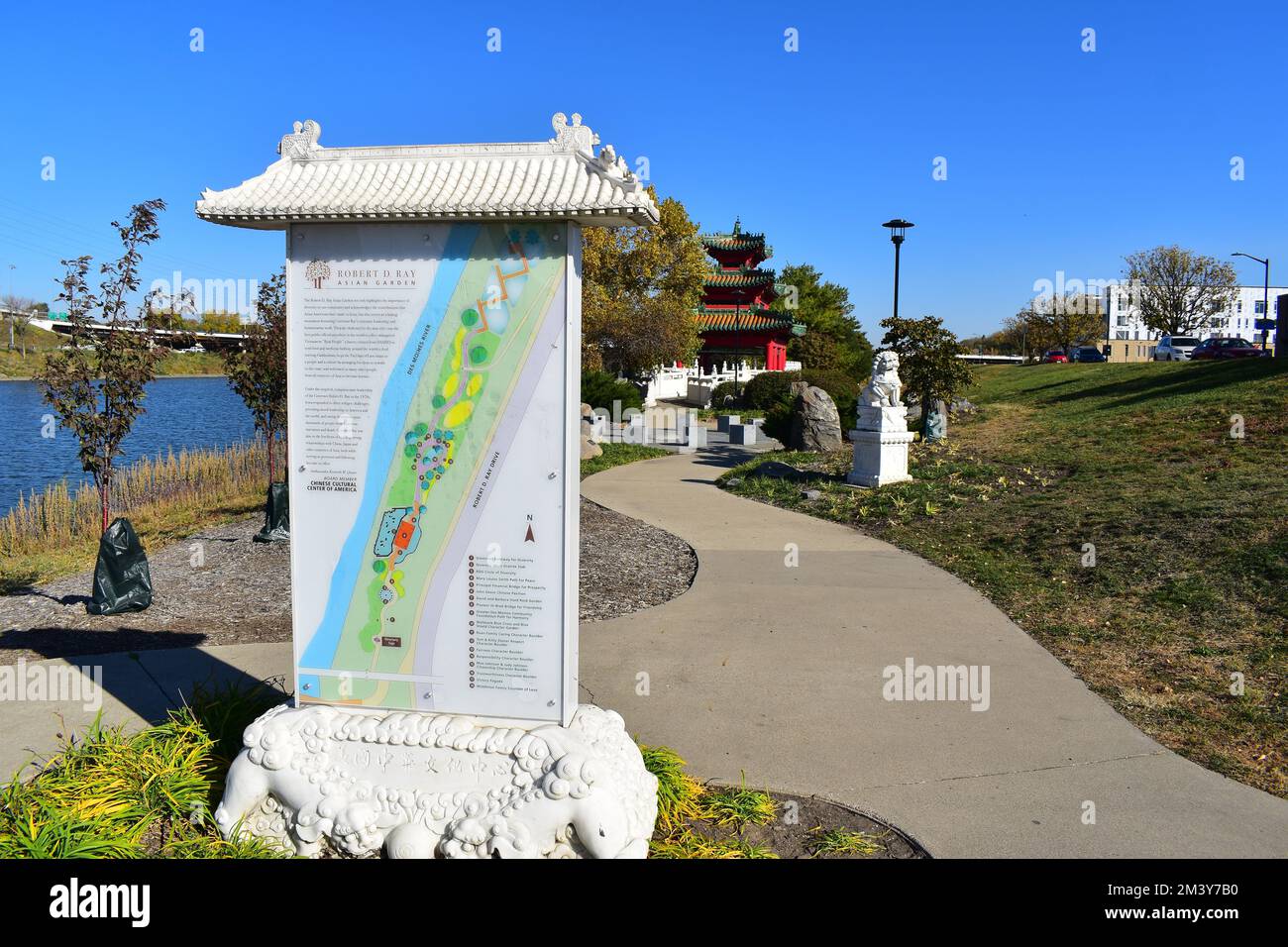 Robert d ray asian garden hi-res stock photography and images - Alamy