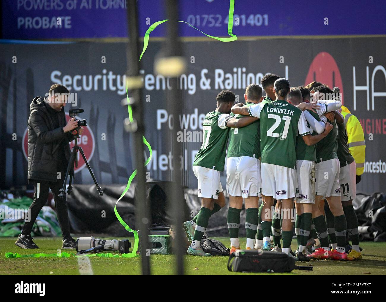 Plymouth, UK. 17th Dec, 2022. GOAL Plymouth Argyle players celebrates a ...