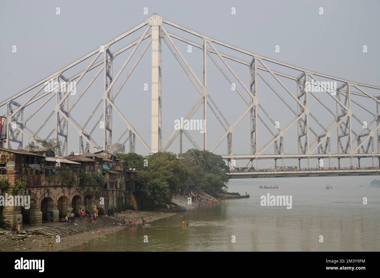 Part of the 705 m long Howrah-Bridge, opened in 1943 Stock Photo - Alamy