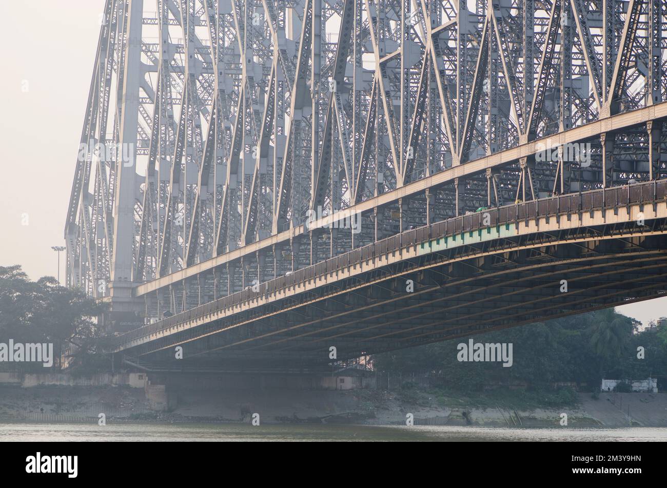 The impressive construction of the 705 m long Howrah-Bridge, opened in ...