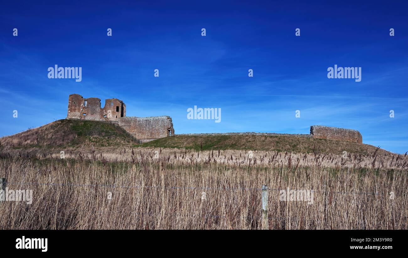 Duffus castle scotland hi-res stock photography and images - Alamy