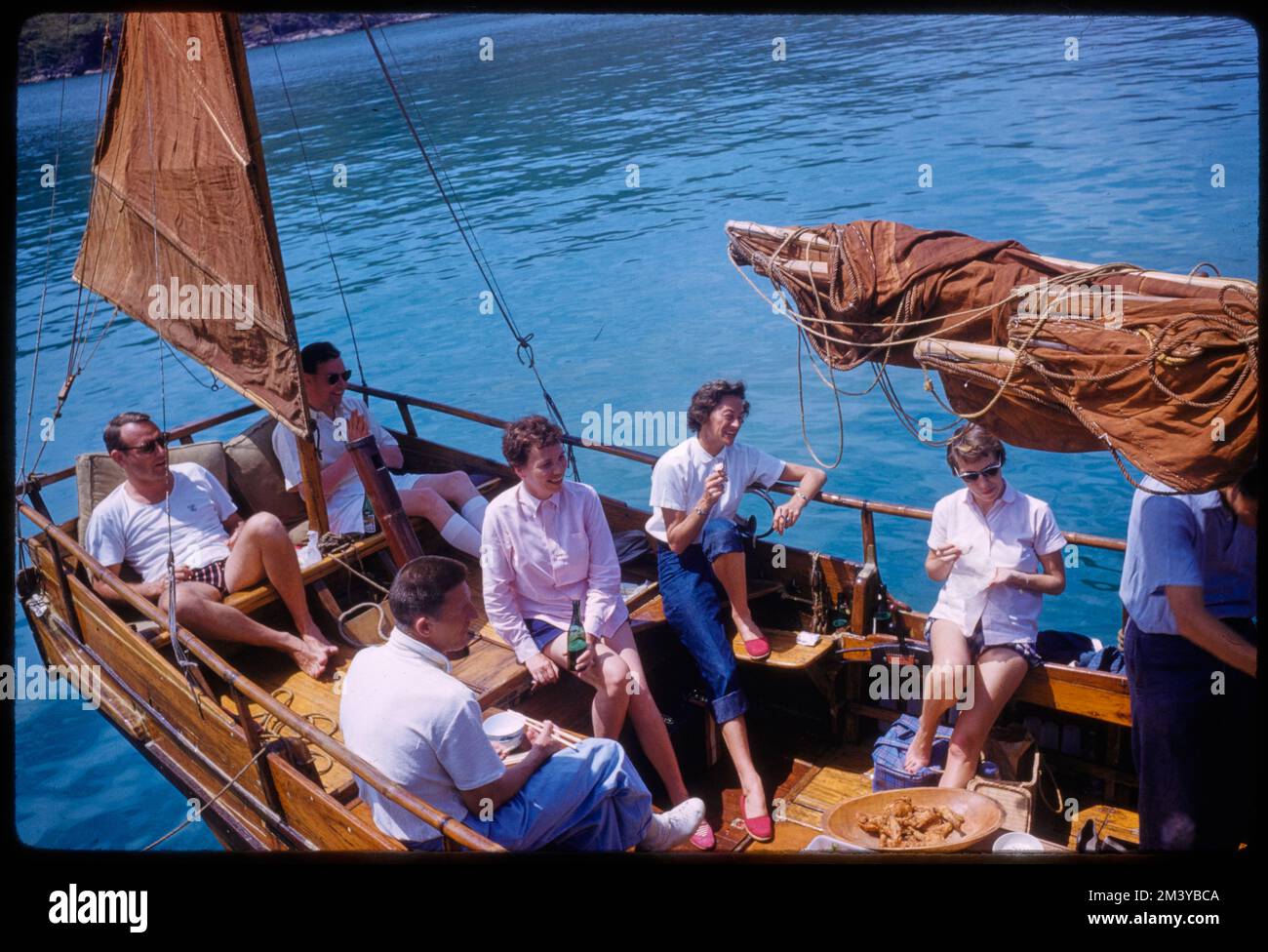 Hong Kong Boats, People in Sampans, Junks, Racing, Boys School, Toni ...