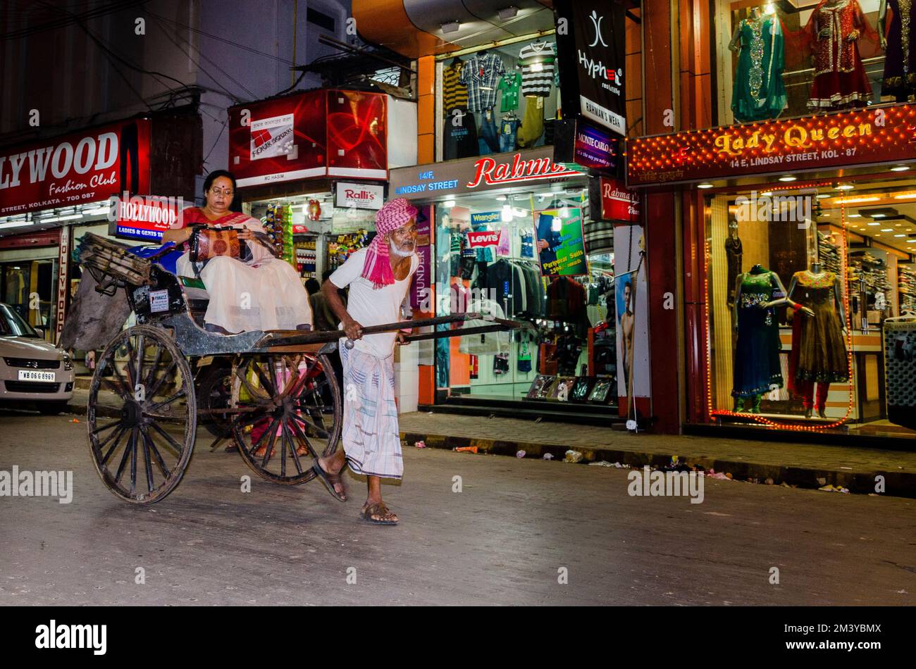 Hand rikshaw hi-res stock photography and images - Alamy