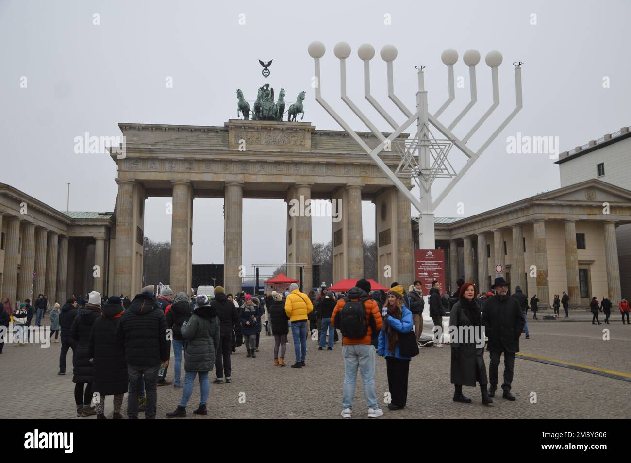 Shamash gate hi-res stock photography and images - Alamy