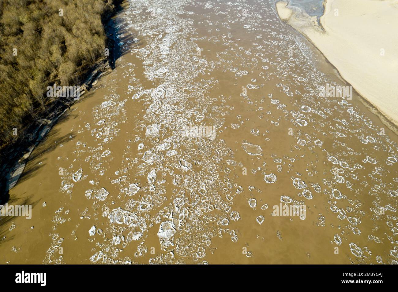 YUNCHENG, CHINA - DECEMBER 17, 2022 - Aerial photo shows ice flowing at ...