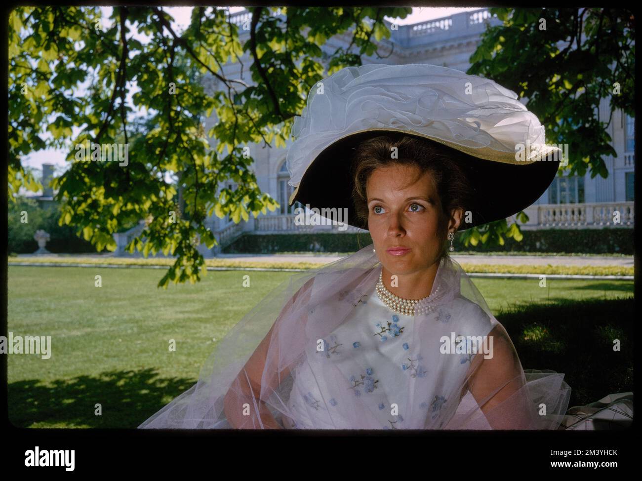 Vanderbilt Story, Mrs. Hutton, Toni Frissell, Antoinette Frissell Bacon ...