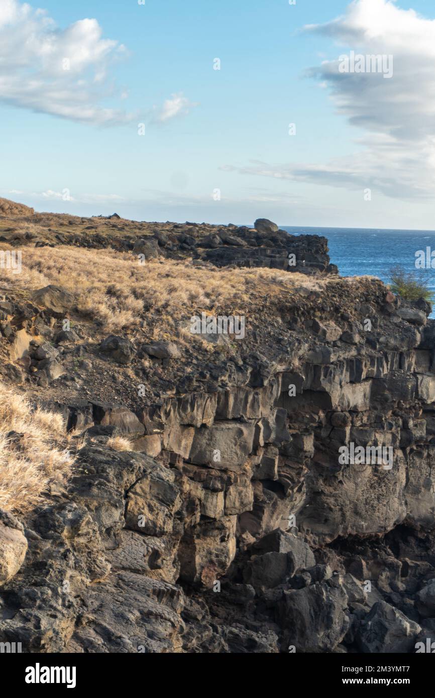 Hawaiian cliff hi-res stock photography and images - Alamy