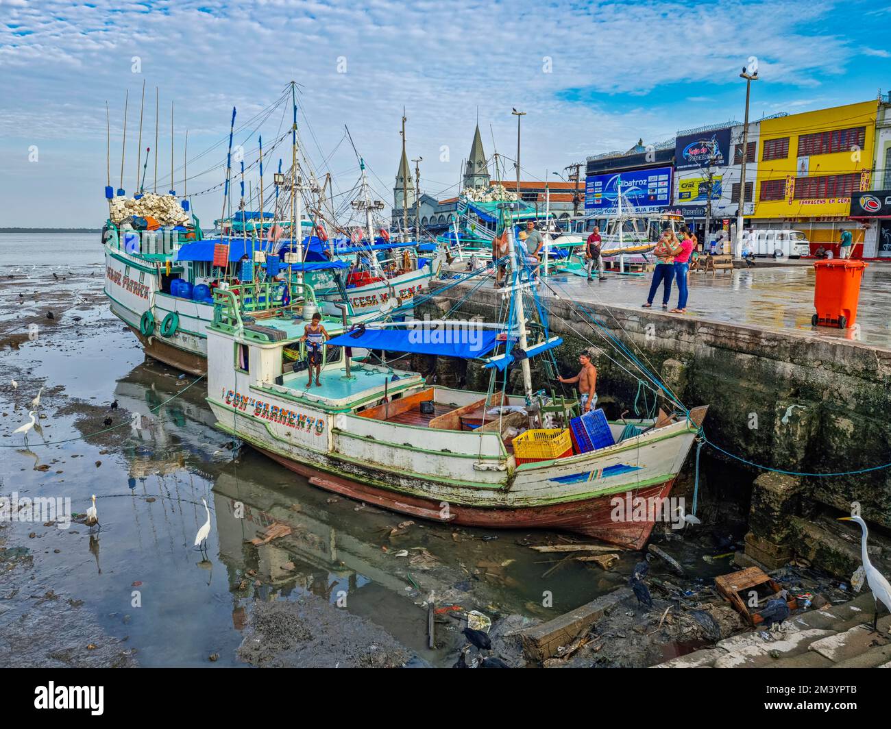 Fishing boats in the market area of Belem, Brazil Stock Photo - Alamy