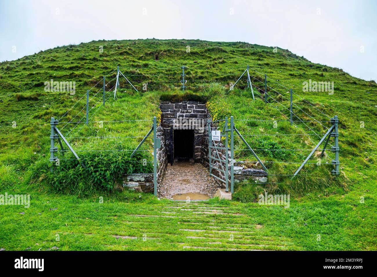 Unesco world heritage sight the Neolithic chambered cairn of Maeshowe ...