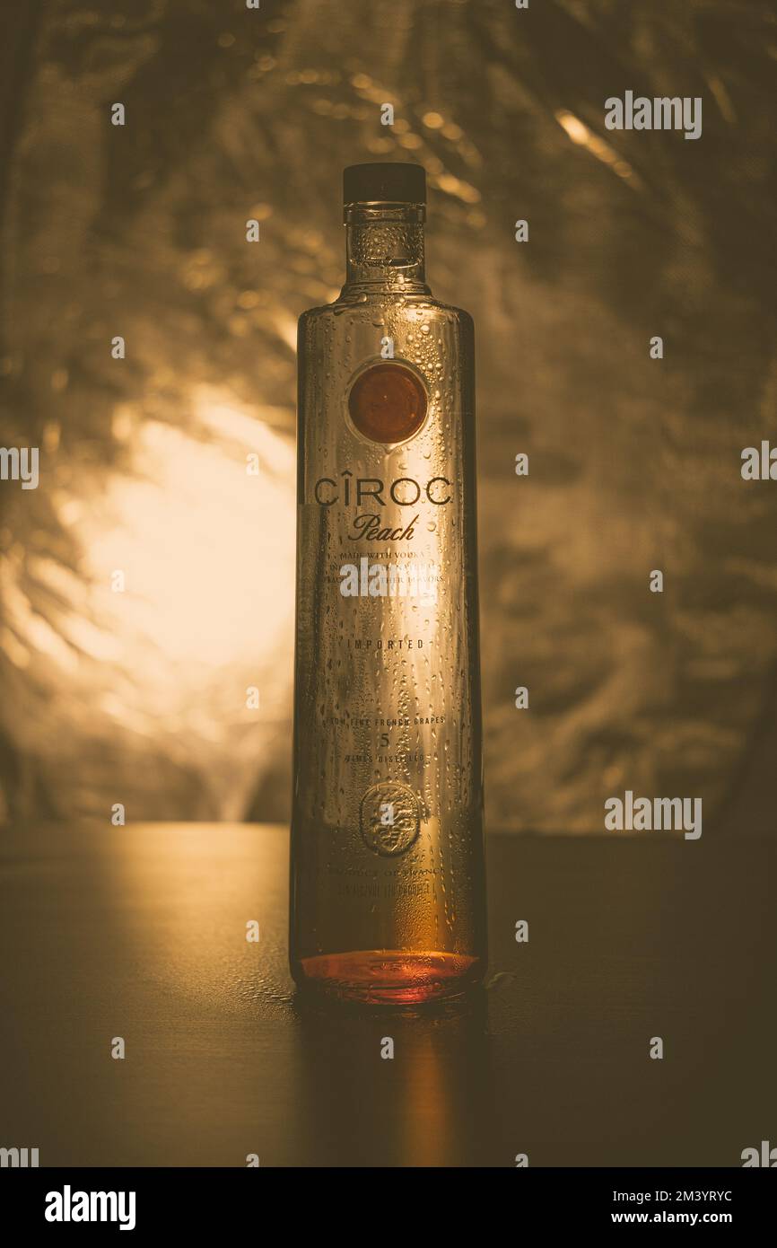 Ciroc Peach Logo Ciroc Peach Flavoured Vodka, 70cl : Amazon.co.uk: