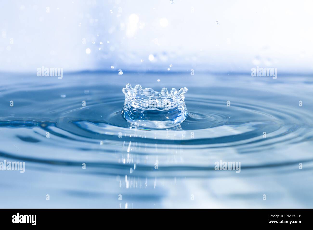 Drop water falling Stock Photo - Alamy
