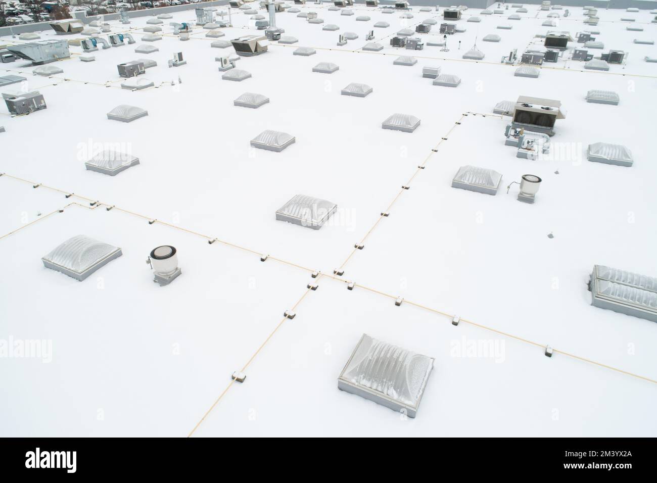 commercial building HVAC equipment Stock Photo - Alamy