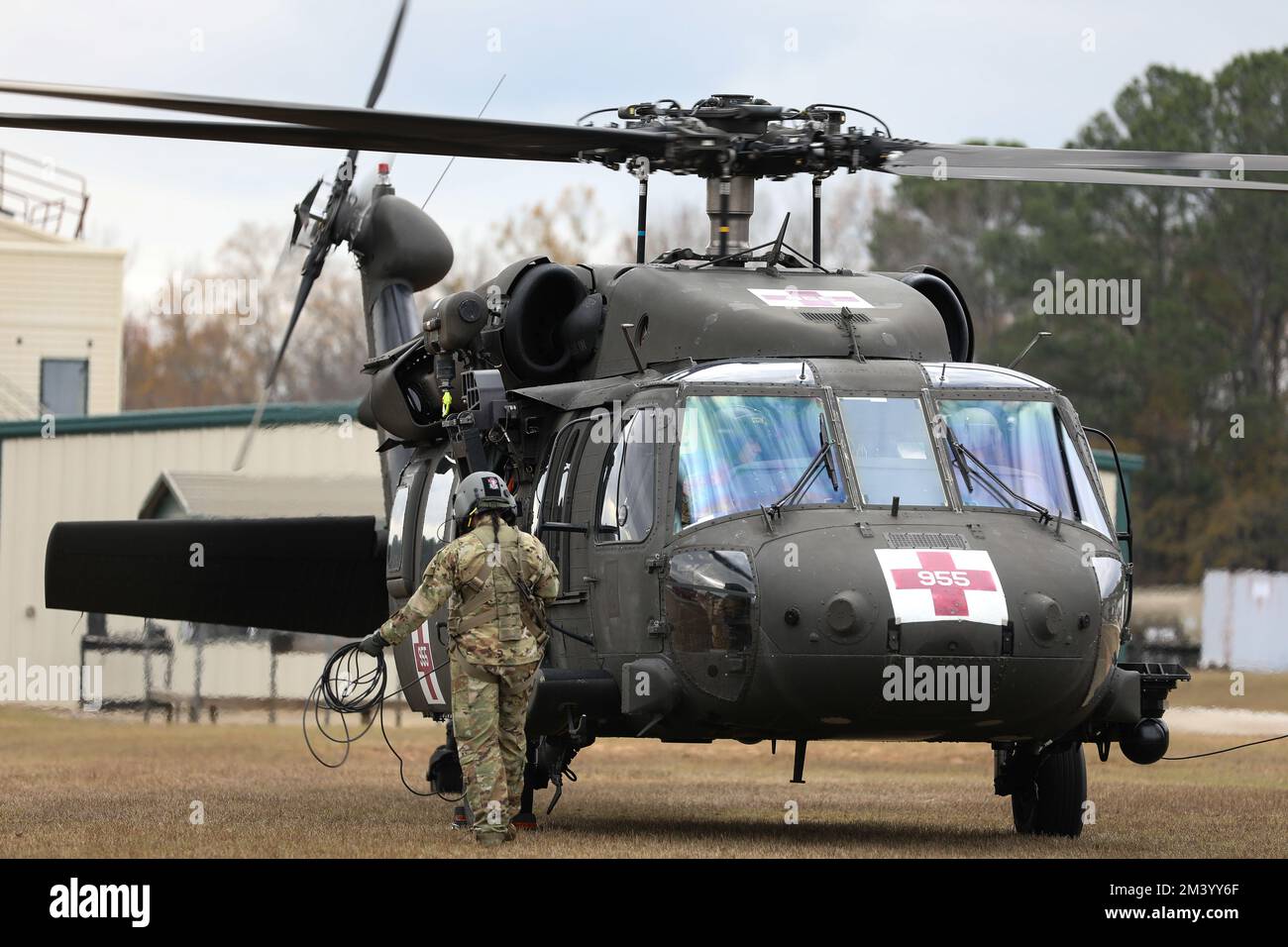 U.S. Army National Guard Soldiers and first responders-rescuers with ...