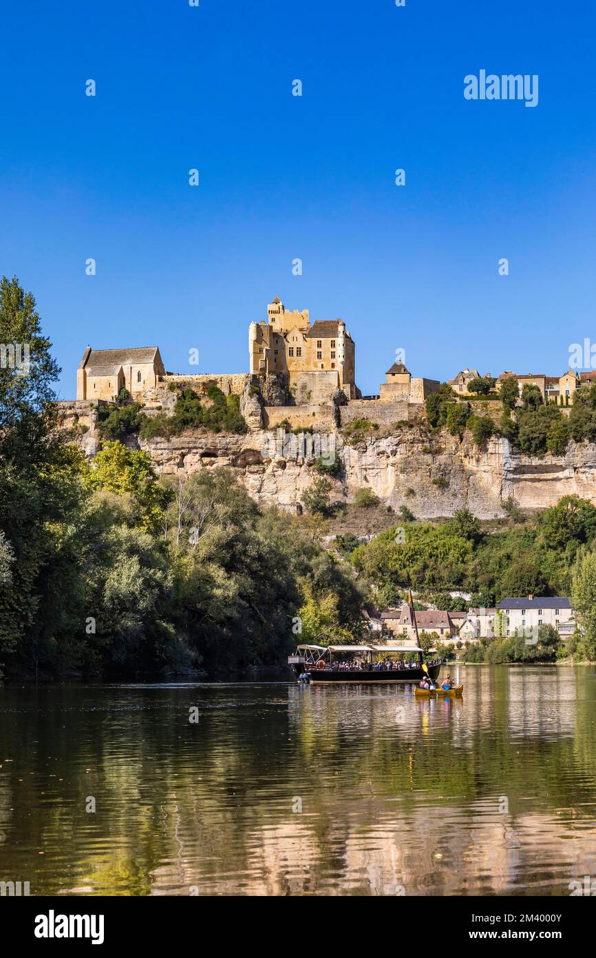 Dordogne river cruise ship boat hi-res stock photography and images - Alamy