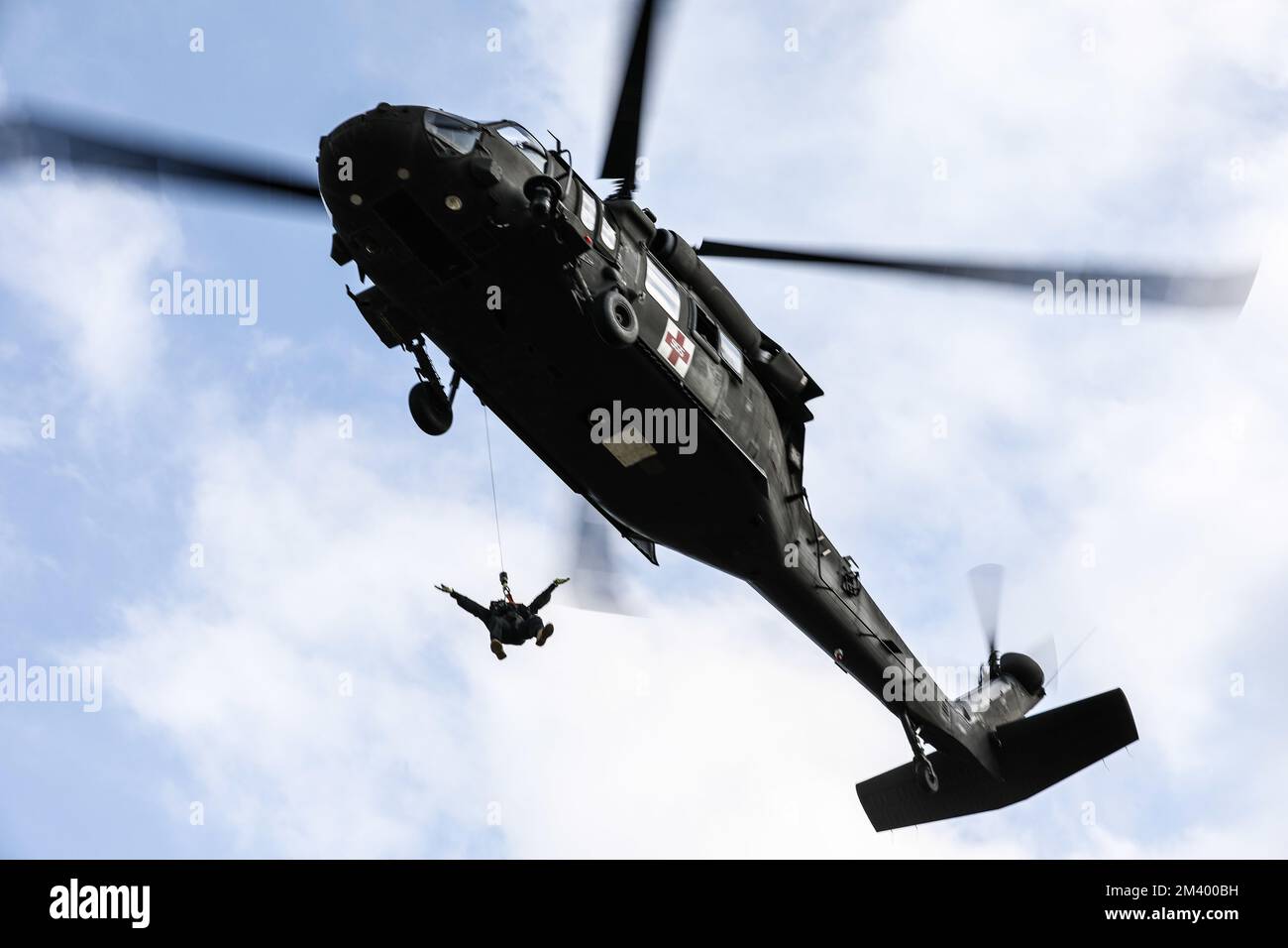 U.S. Army National Guard Soldiers and first responders-rescuers with ...