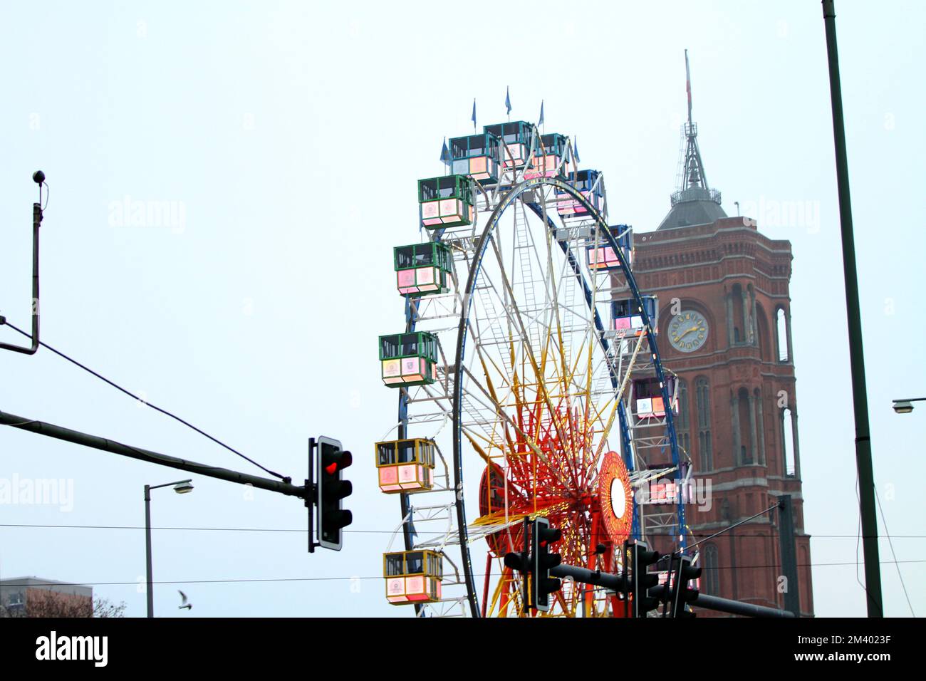 Berlin, Germany. 17th Dec, 2022. Berlin-Mitte: The 50 meter Ferris ...