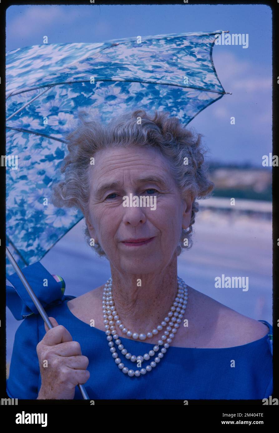 Mrs. Whitehouse with Parasol and Van Allen, Toni Frissell, Antoinette ...