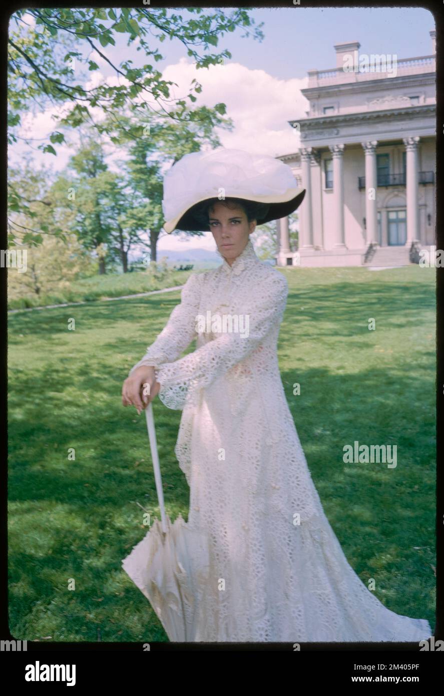 Frederick Vanderbilt's House - "Hyde Park", Toni Frissell, Antoinette ...