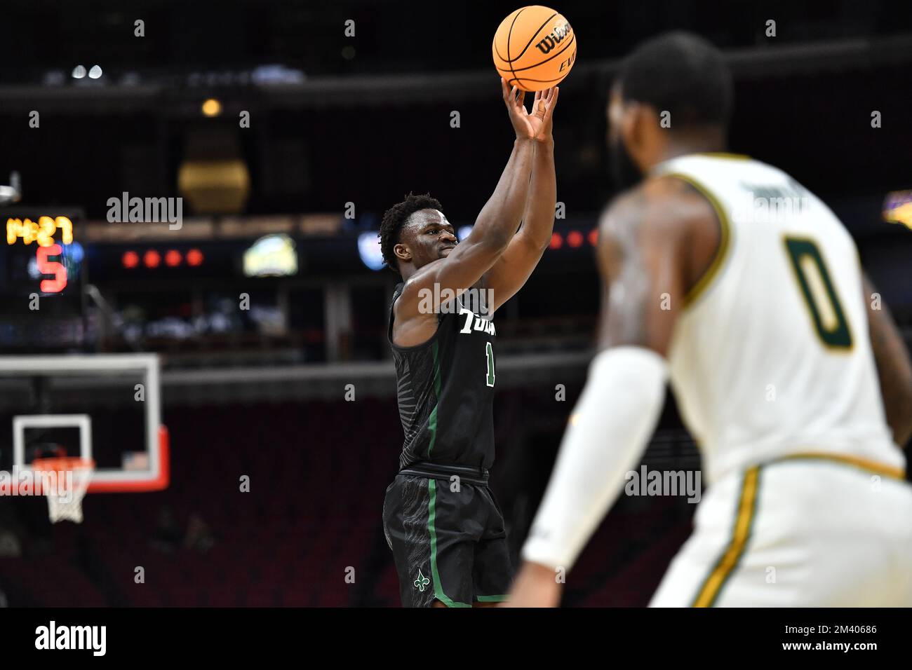 Chicago, Illinois, USA. 17th Dec, 2022. Tulane Green Wave guard Sion ...