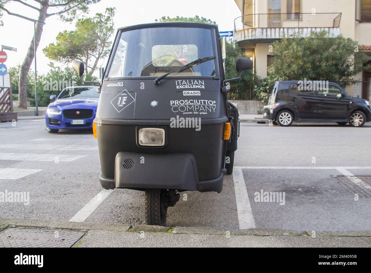 Piaggio Ape50 front look Stock Photo - Alamy