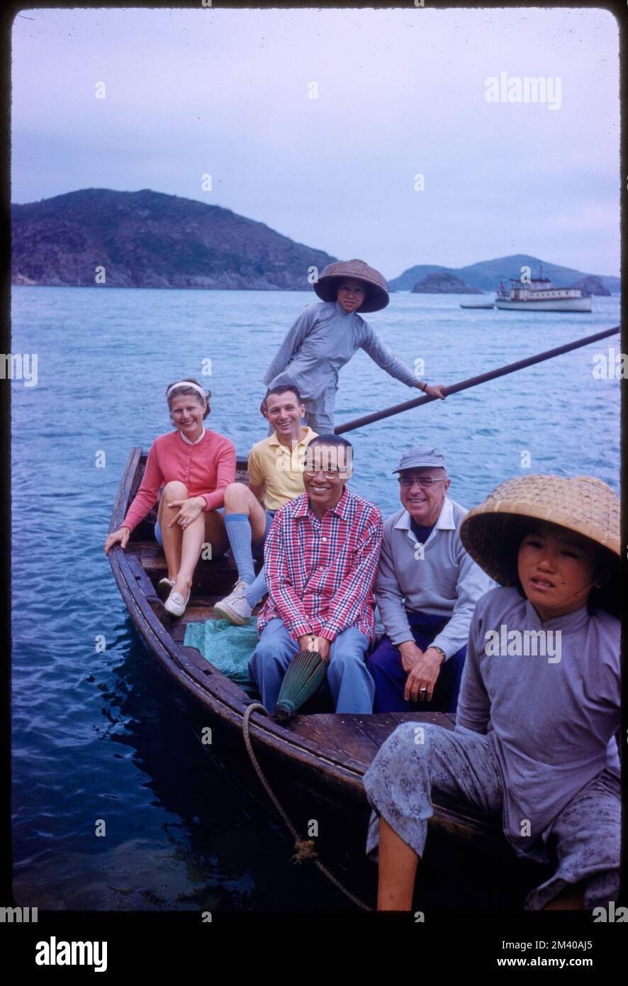 Hong Kong Boats, People in Sampans, Junks, Racing, Boys School, Toni ...