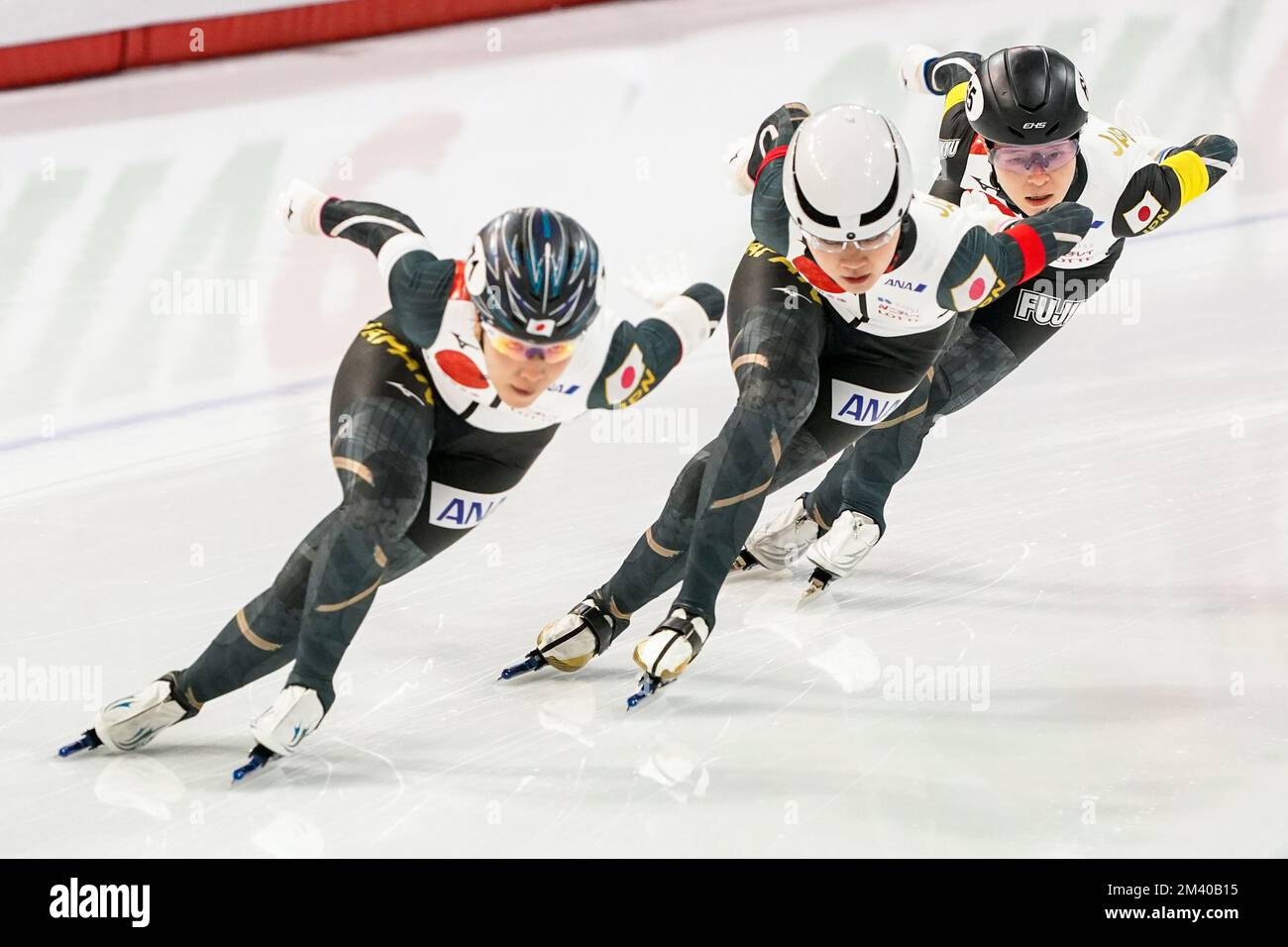CALGARY, CANADA - DECEMBER 17: Konami Soga of Japan, Kurumi Inagawa of ...