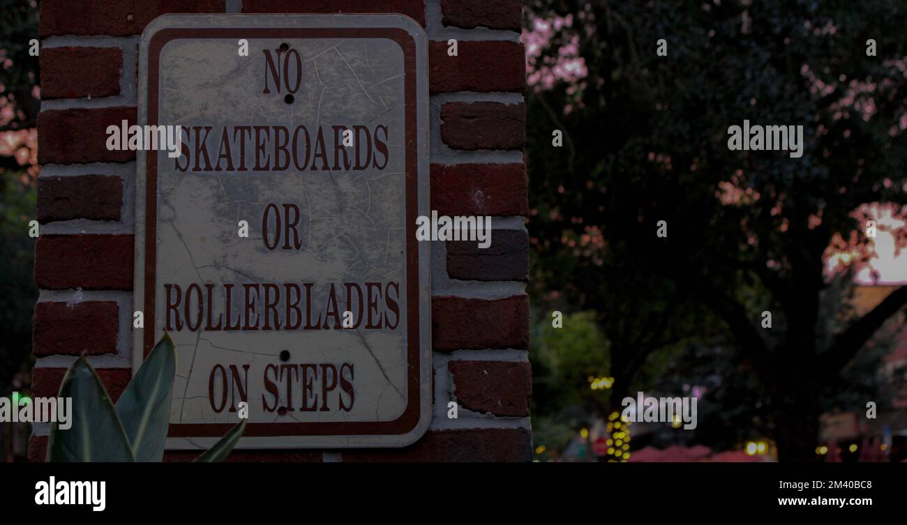 Skateboard sign rules hi-res stock photography and images - Alamy