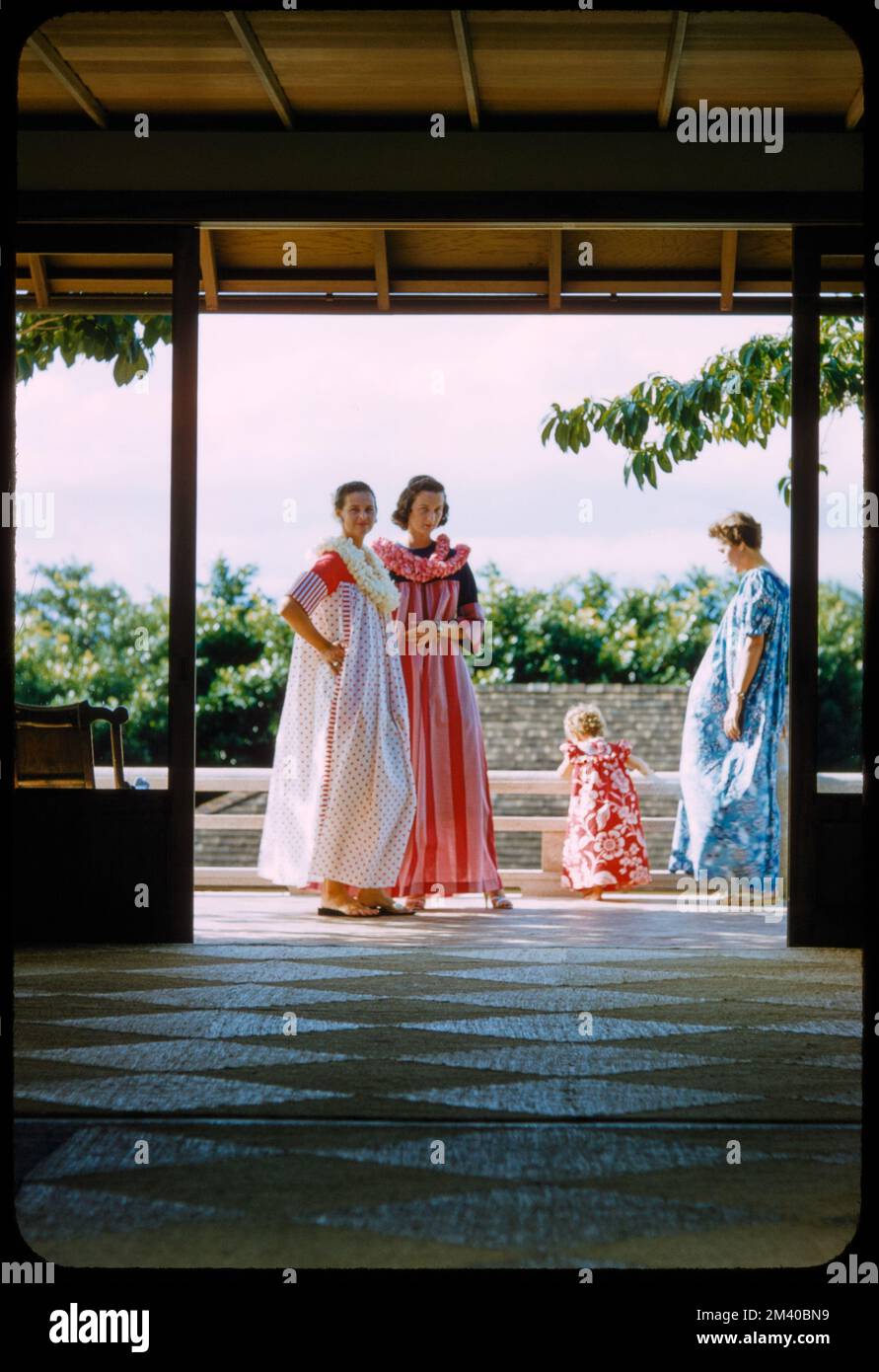 Hawaii - Sporting Look, Toni Frissell, Antoinette Frissell Bacon ...