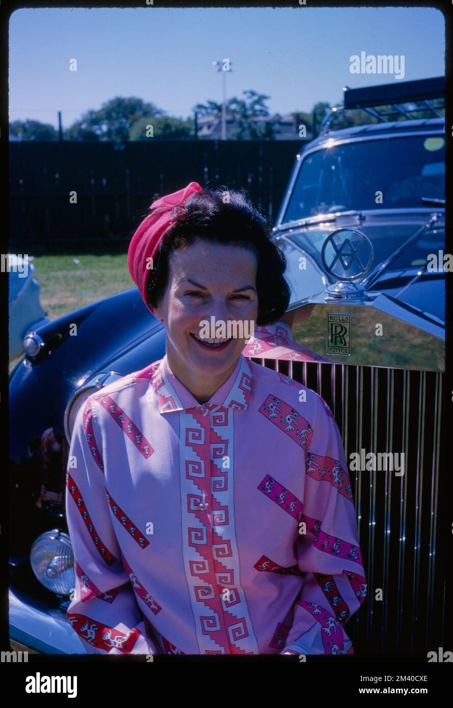 Mrs. Whitehouse with Parasol and Van Allen, Toni Frissell, Antoinette ...