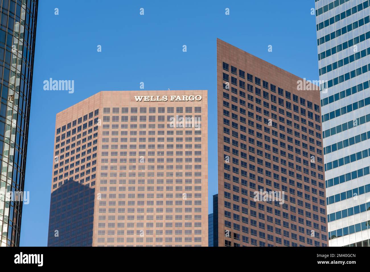 Wells fargo building los angeles hi-res stock photography and images ...