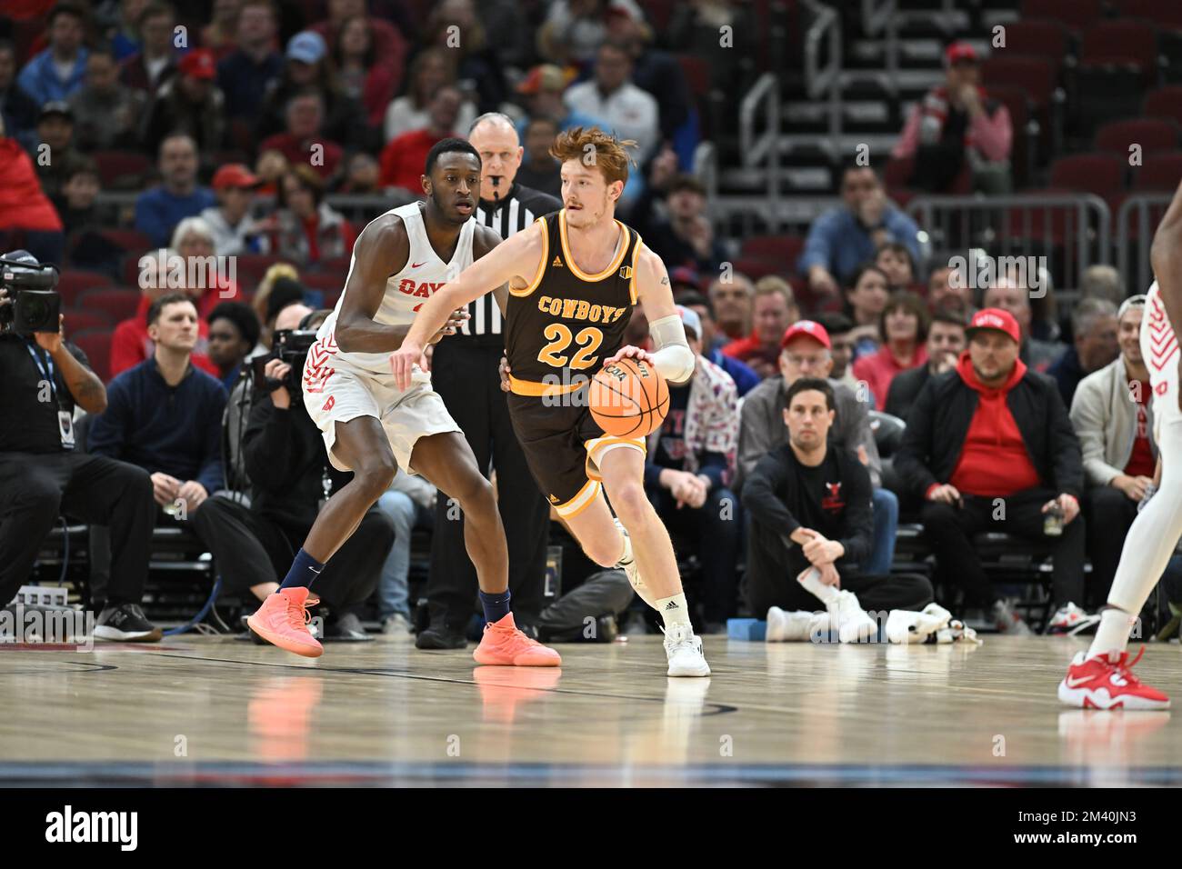 Chicago, Illinois, USA. 17th Dec, 2022. Wyoming Cowboys guard Kenny ...