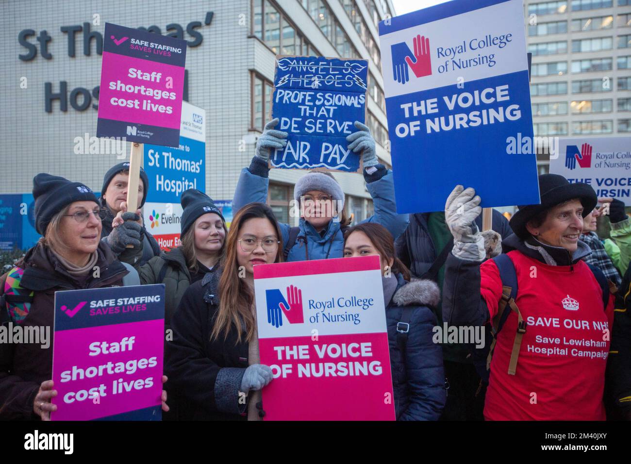 London, England, UK. 15th Dec, 2022. Nurses are seen at picket line ...