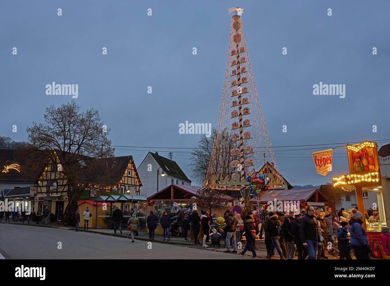 Waldbreitbach, Germany. 04th Dec, 2022. A huge Christmas pyramid stands ...