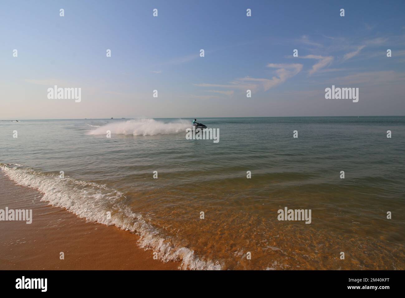 View of Pataya Beach in thailand Stock Photo - Alamy