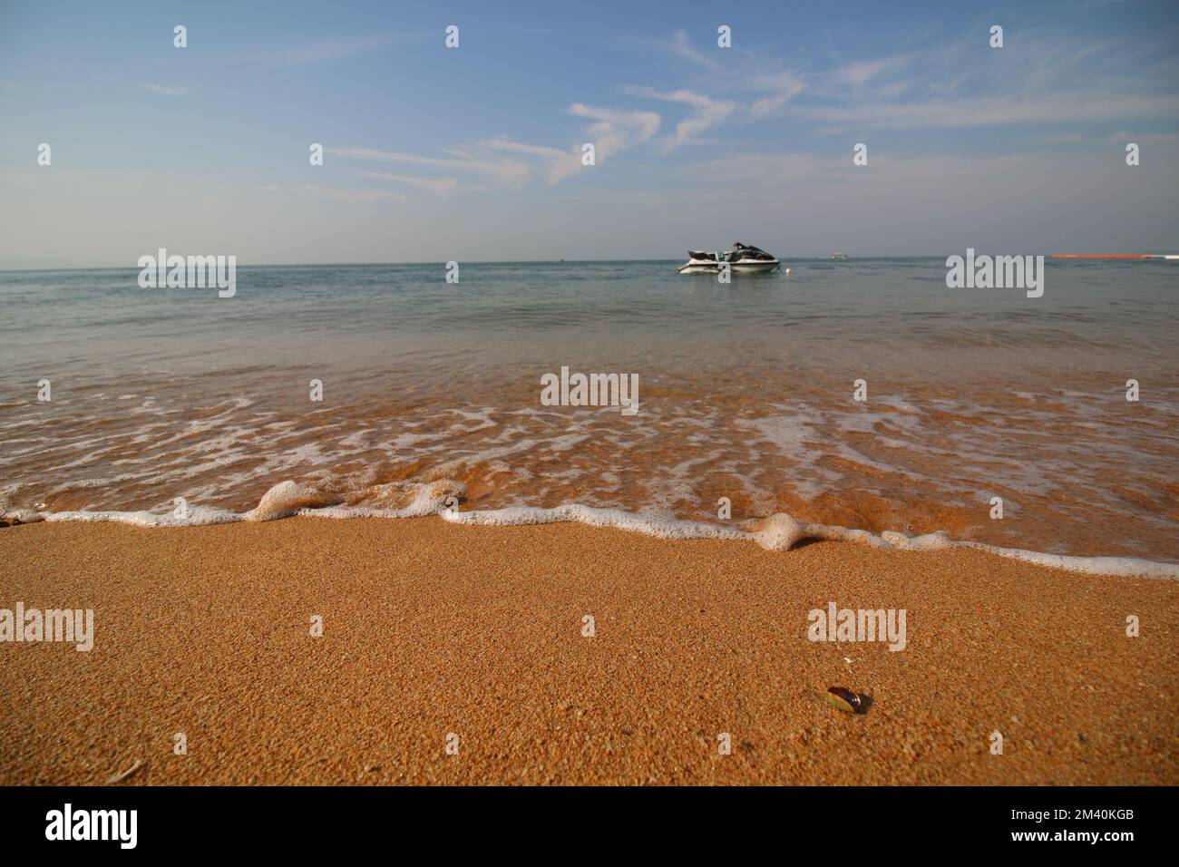View of Pataya Beach in thailand Stock Photo - Alamy