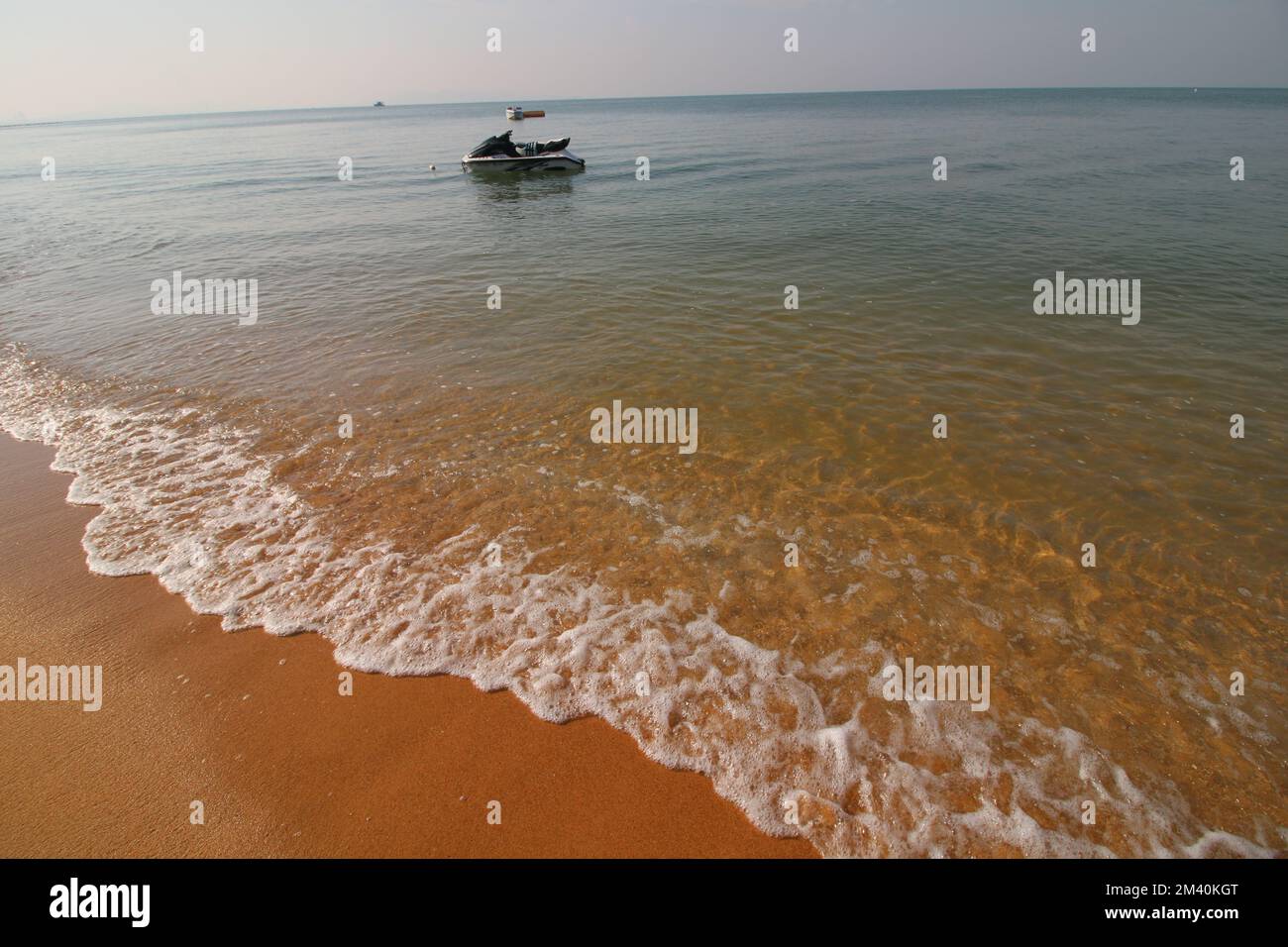 View of Pataya Beach in thailand Stock Photo - Alamy