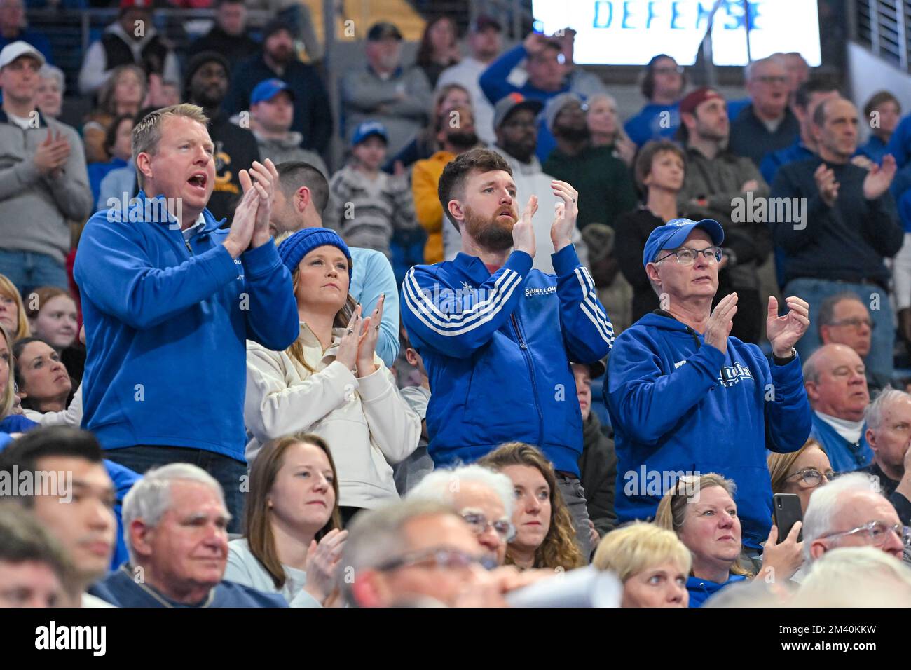 DECEMBER 17, 2022: Fans cheer St. Louis on in the defensive zone late ...