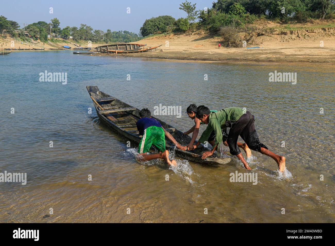 Bangladesh india cross border hi-res stock photography and images - Alamy