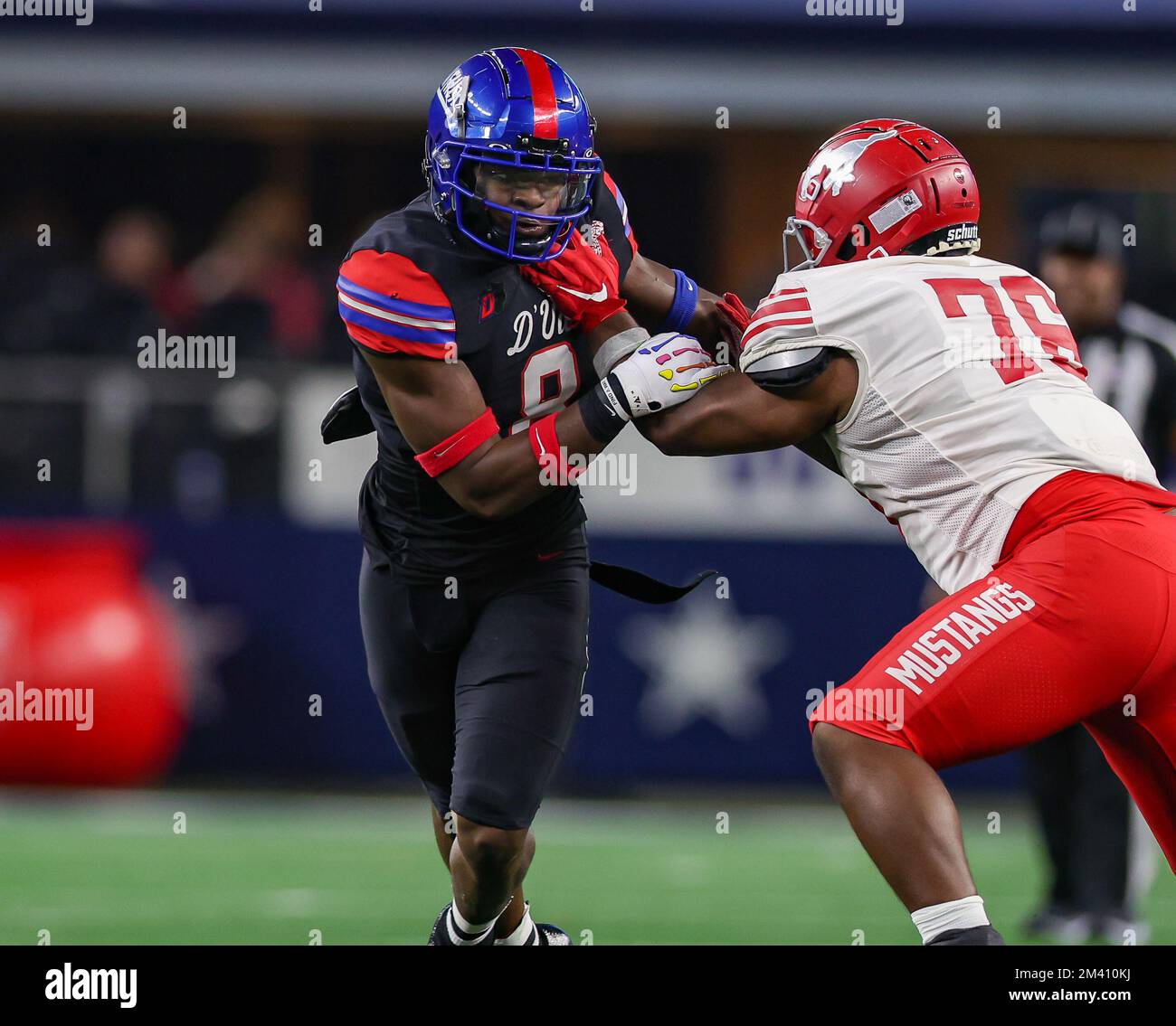 Dallas, TX, USA. 17th Dec, 2022. Duncanville's Colin Simmons #8 tries ...