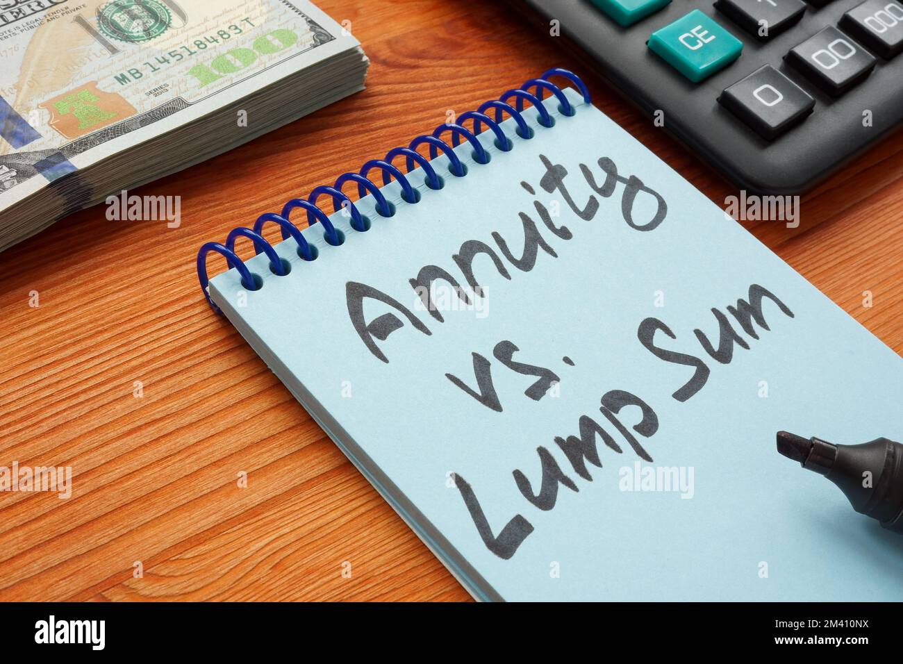 Note about Annuity vs. Lump Sum and marker Stock Photo - Alamy