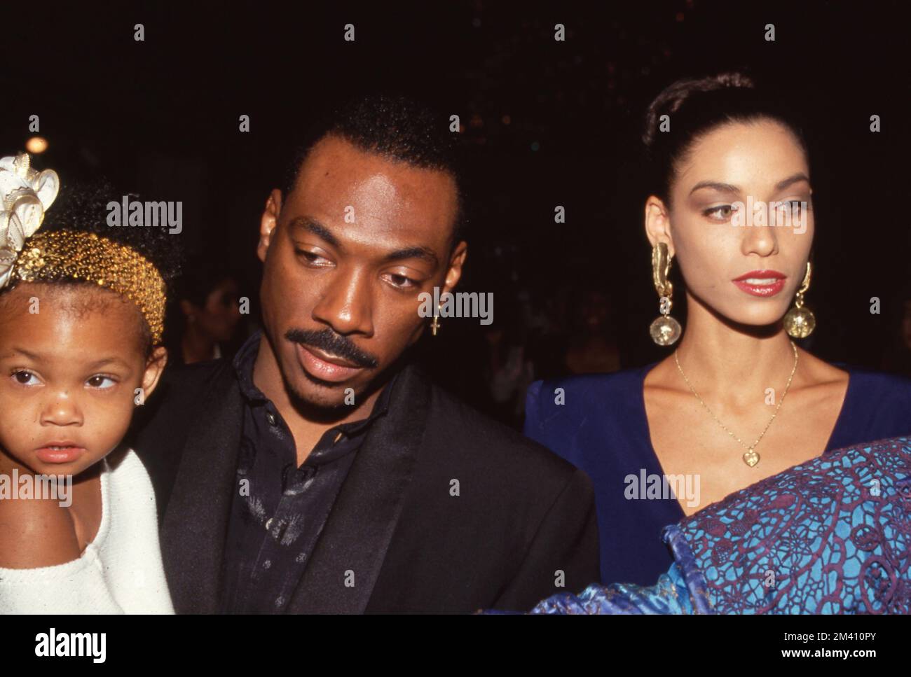 Eddie murphy nicole mitchell hi-res stock photography and images - Alamy