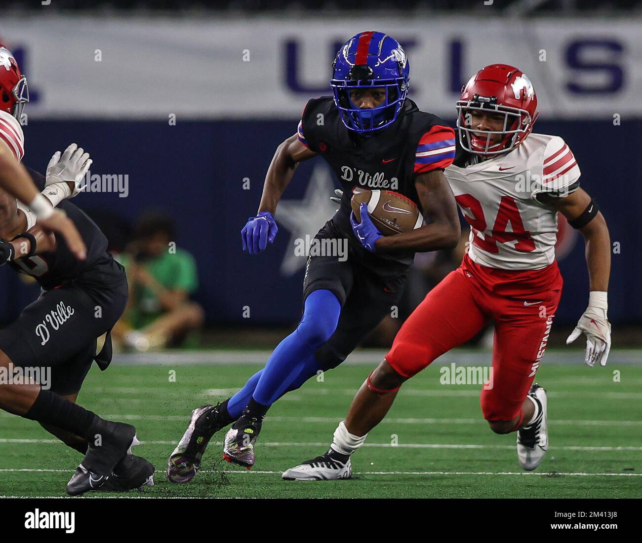 2022 division i football championship hi-res stock photography and ...