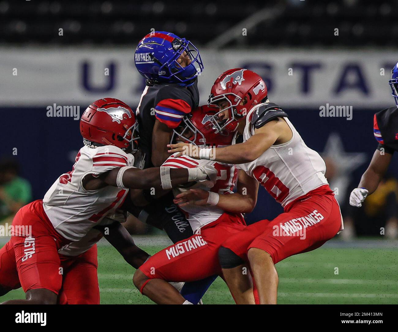 Dallas, TX, USA. 17th Dec, 2022. A group of North Shore defenders ...