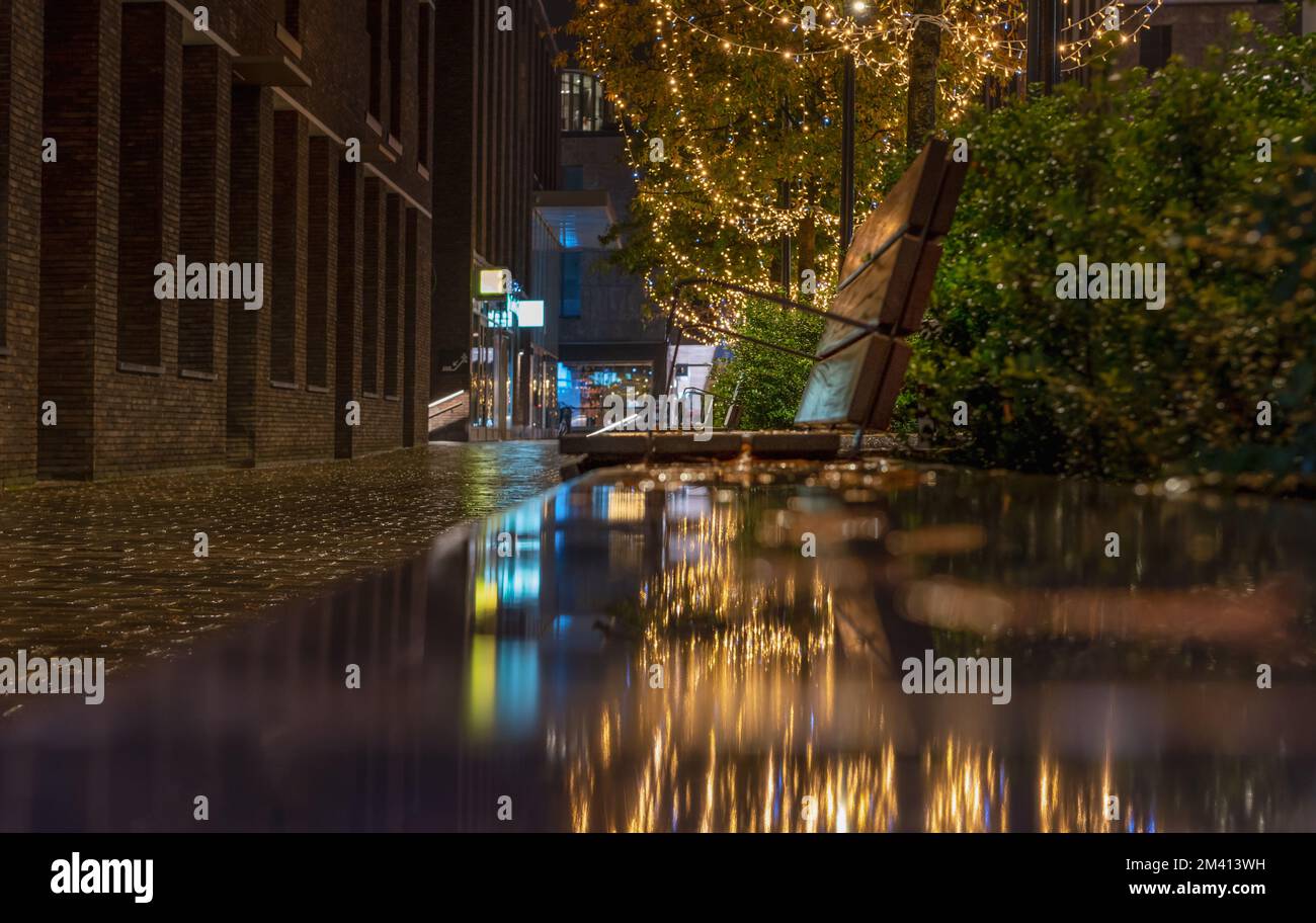 Street light reflection after rain at night hi-res stock photography ...