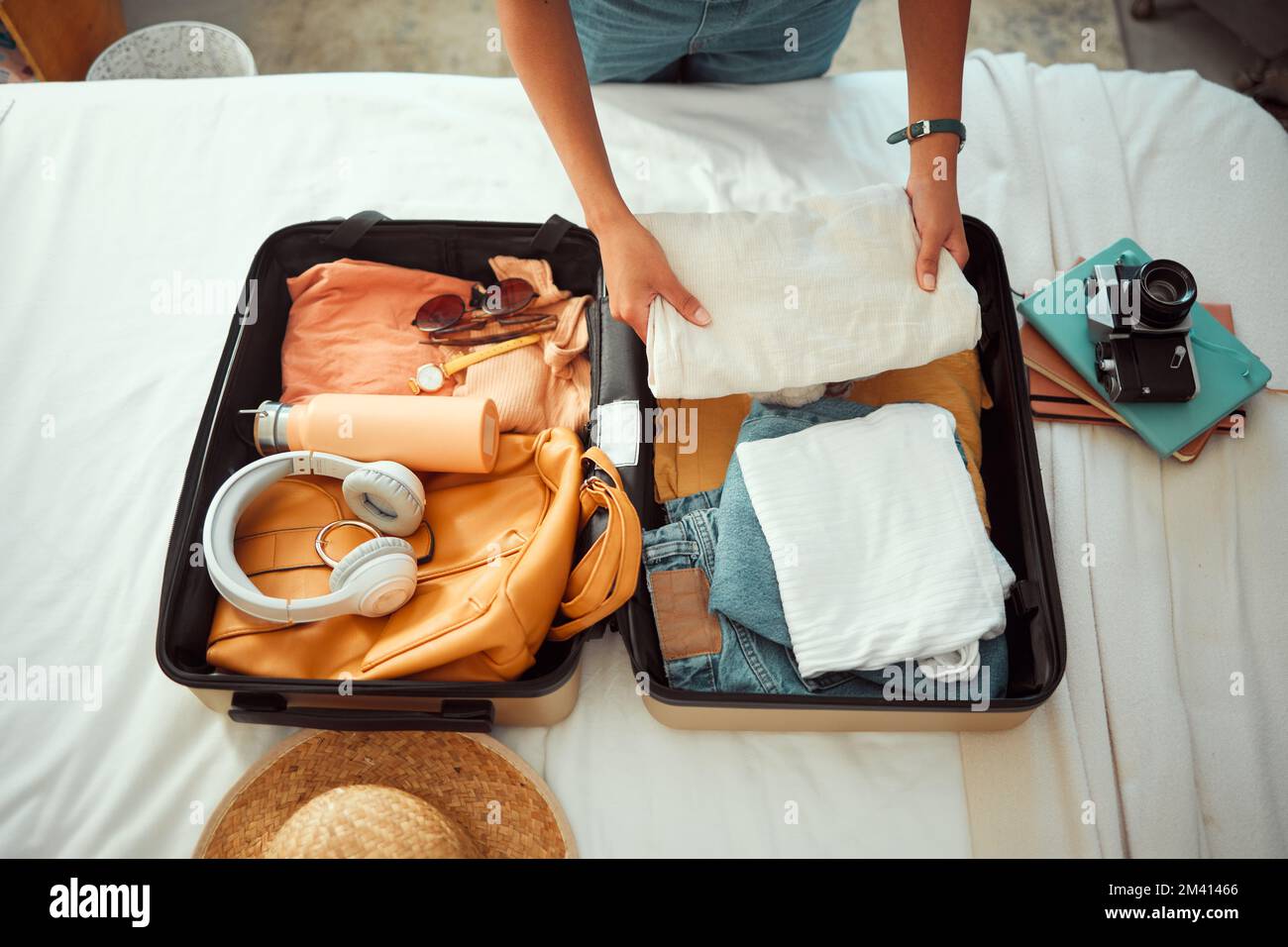 Person inside suitcase hi-res stock photography and images - Alamy
