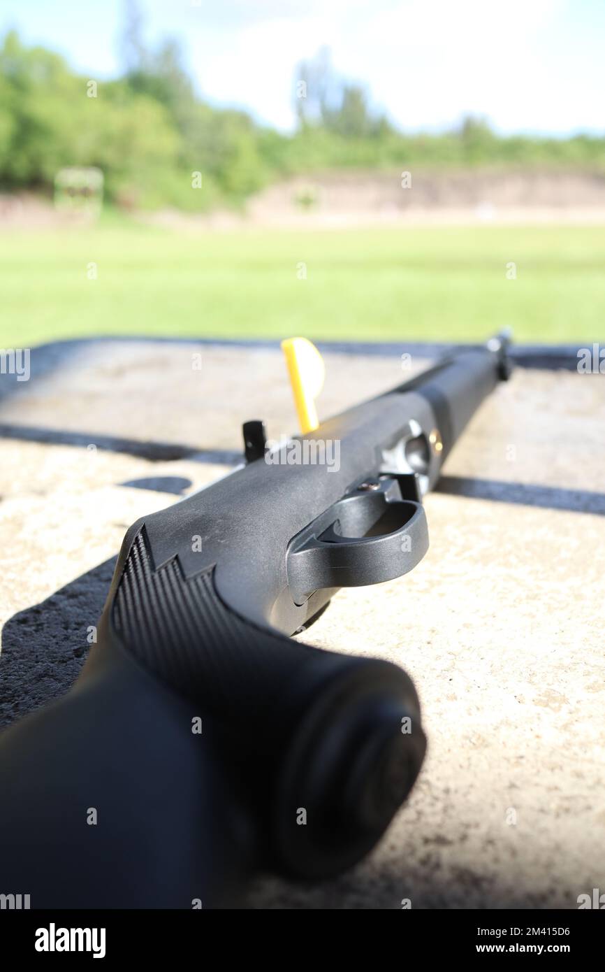 Long field gun hi-res stock photography and images - Alamy
