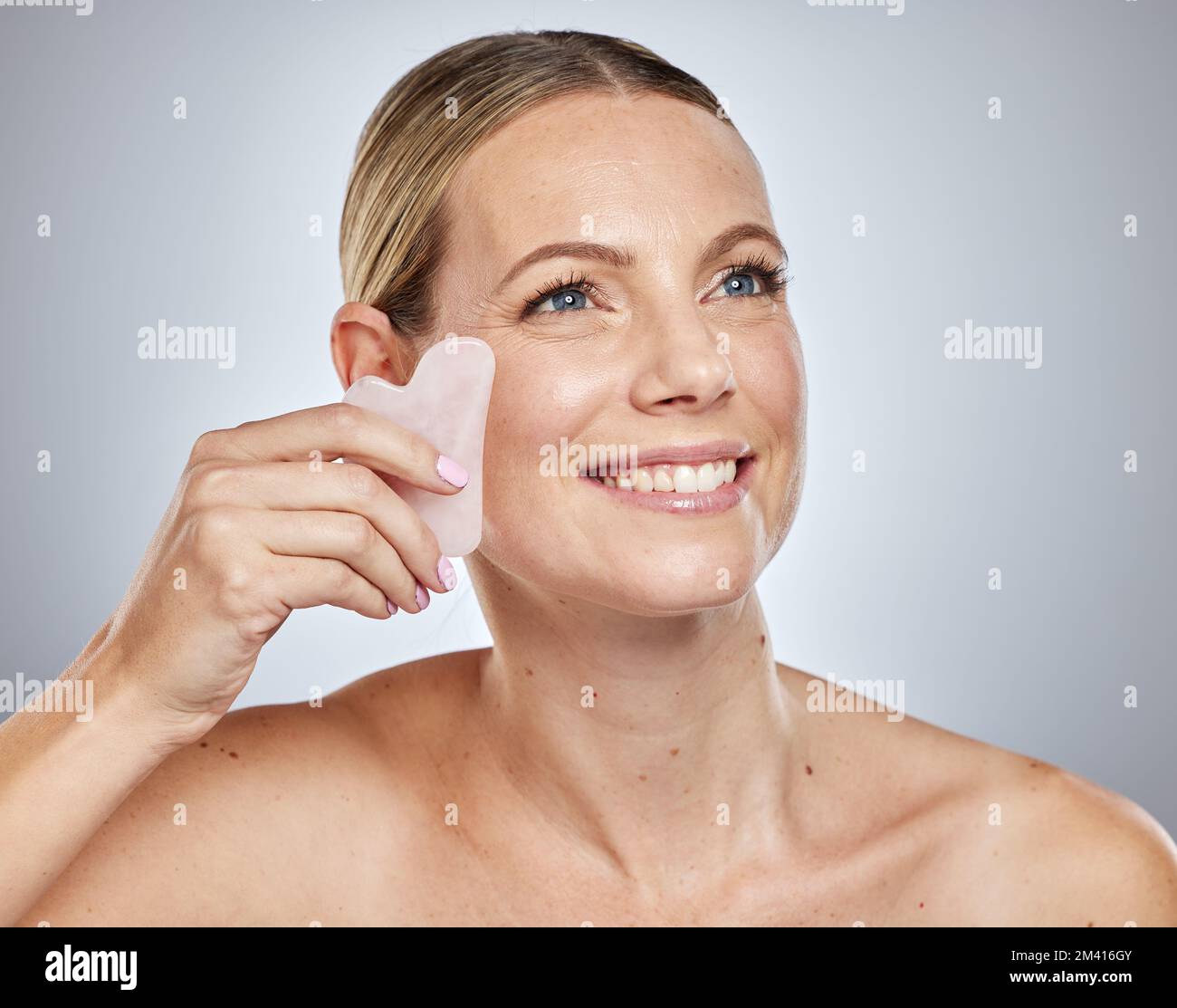 Woman quartz smile hi-res stock photography and images - Alamy