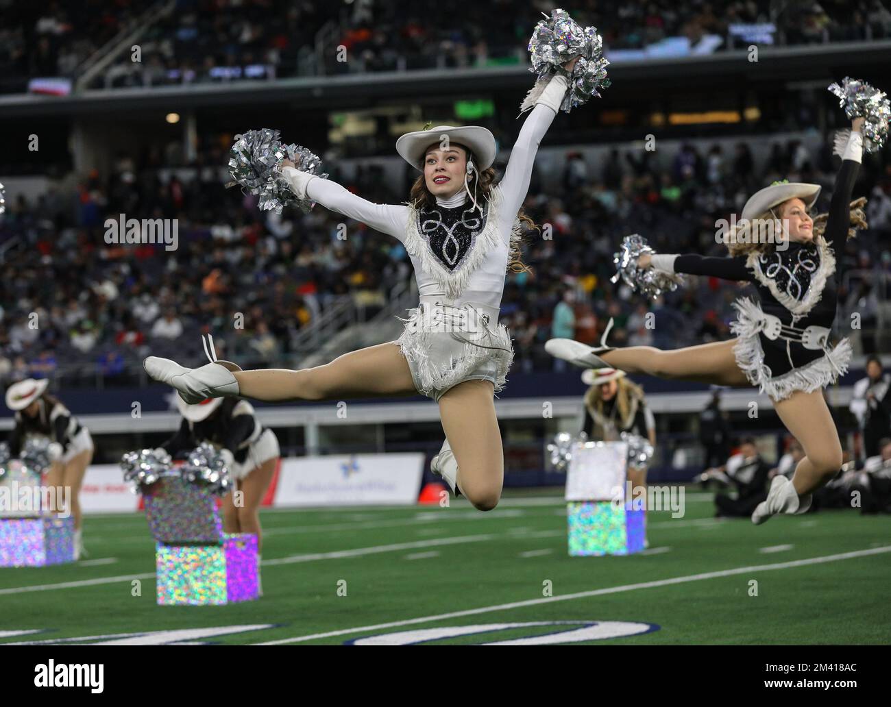 Dallas, TX, USA. 17th Dec, 2022. The Vandergrift drill team performs ...